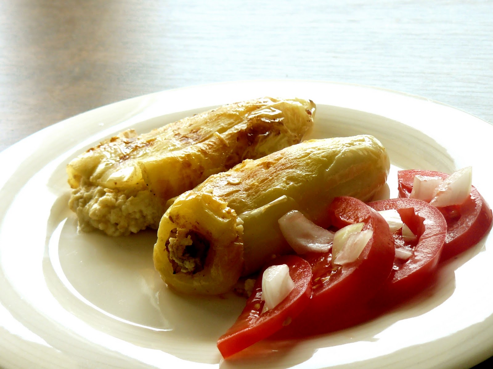 Gruba Jadzia: Kuchnia macedońska: Polneta piperka - papryka faszerowana