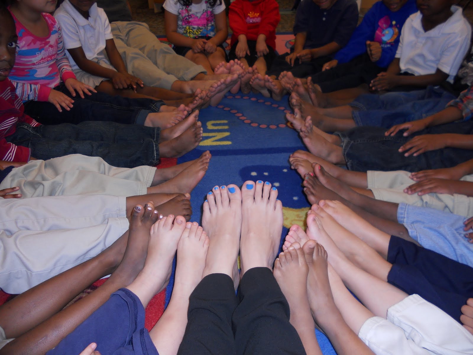 Frisco Phinney Family : One Day Without Shoes