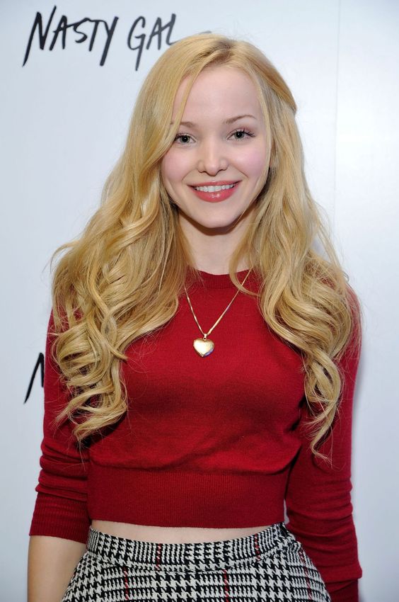 DRAGON: Dove Cameron / Red