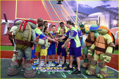 NickALive!: "School of Rock" Star Ricardo Hurtado & NFL Players Get ...