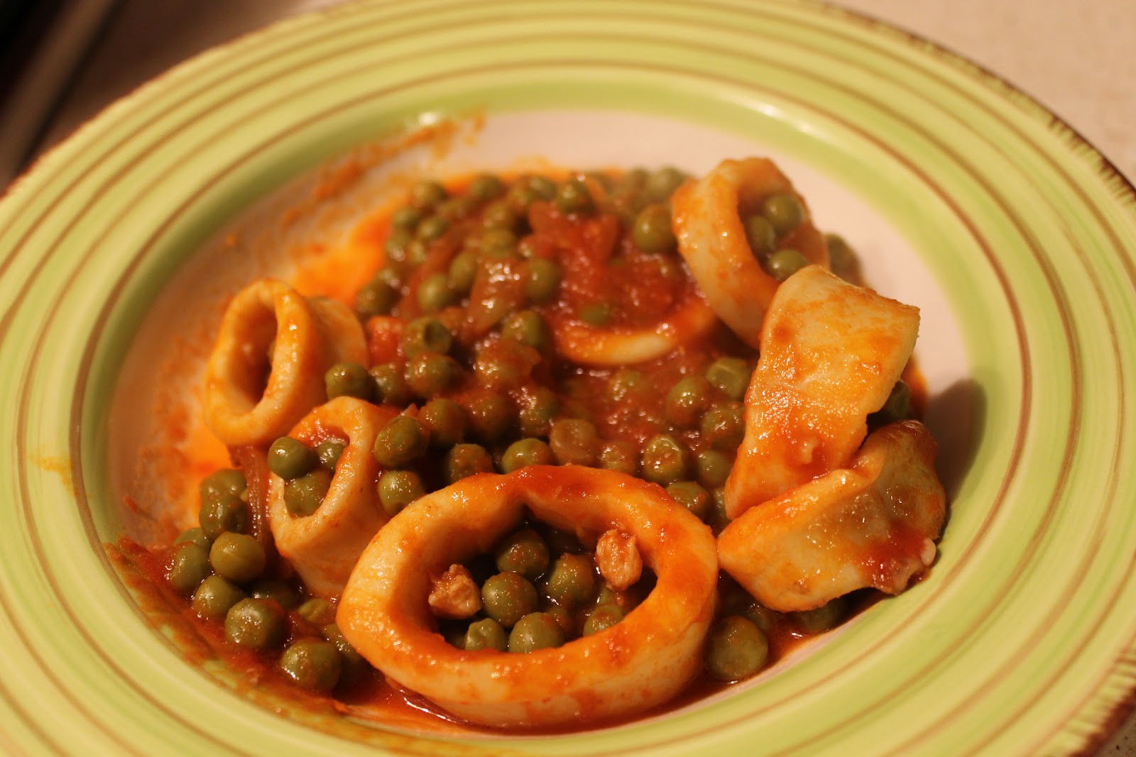 LE RICETTE DI KARMEN SMEMORANDA : CALAMARO POMODORO E PISELLI