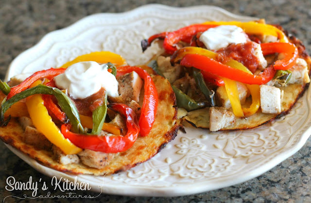 Chicken Fajita Flat Breads | Sandy's Kitchen