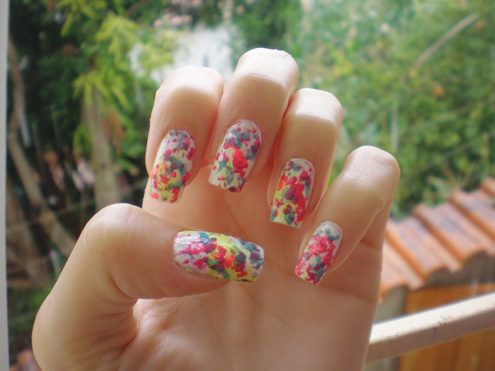 Maison de Poupées: Unhas do dia: Splash nails