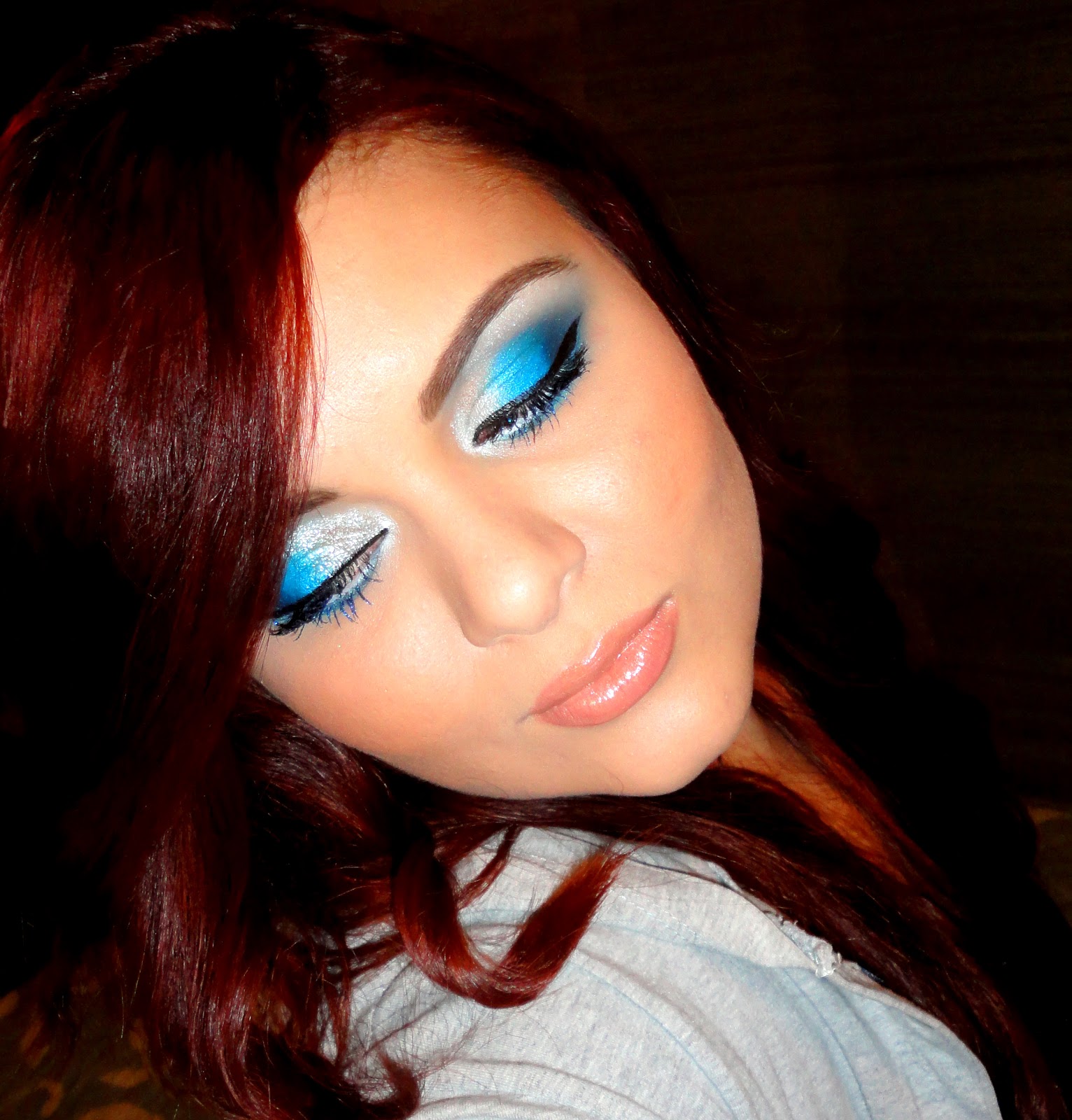 Lady Dyvine: Machiaj colorat: Albastrul - purtabil sau insuportabil?
