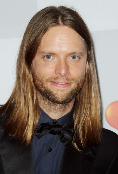 NOTICIAS Y EFEMERIDES MUSICALES Y DEL CINE: MAROON 5, UN 05 DE OCTUBRE ...