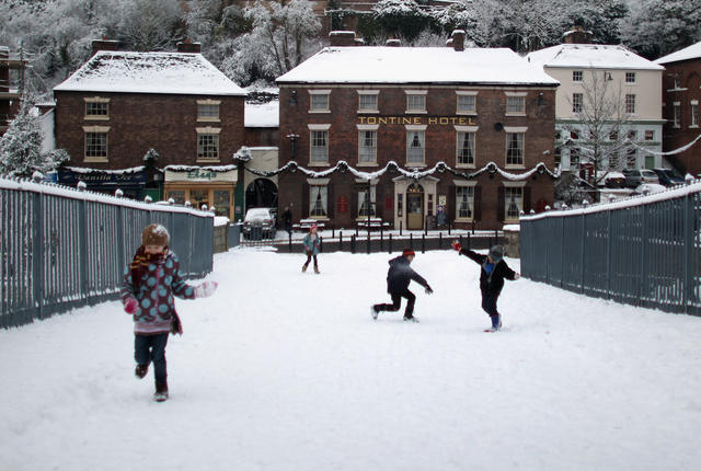 Miss Cellania: 7 Fun Cold Weather Activities Beyond Snowmen