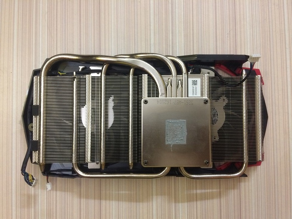 PCIe socket spacing - too small? | guru3D Forums