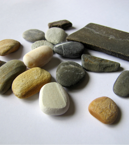 The Haby Goddess: Making your own beach stone buttons
