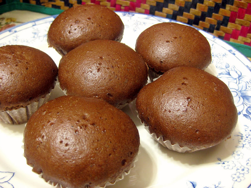 RESEPI NENNIE KHUZAIFAH: Apam coklat gebusss