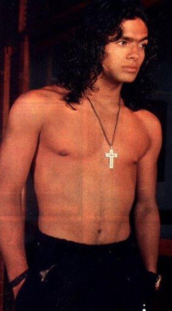 Robby Rosa(Robi Draco Rosa) menudo - BIOGRAFIAS E COISAS .COM