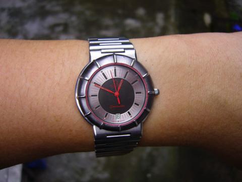 BAKUL JAM: OMEGA SEAMASTER DYNAMIC QUARTZ