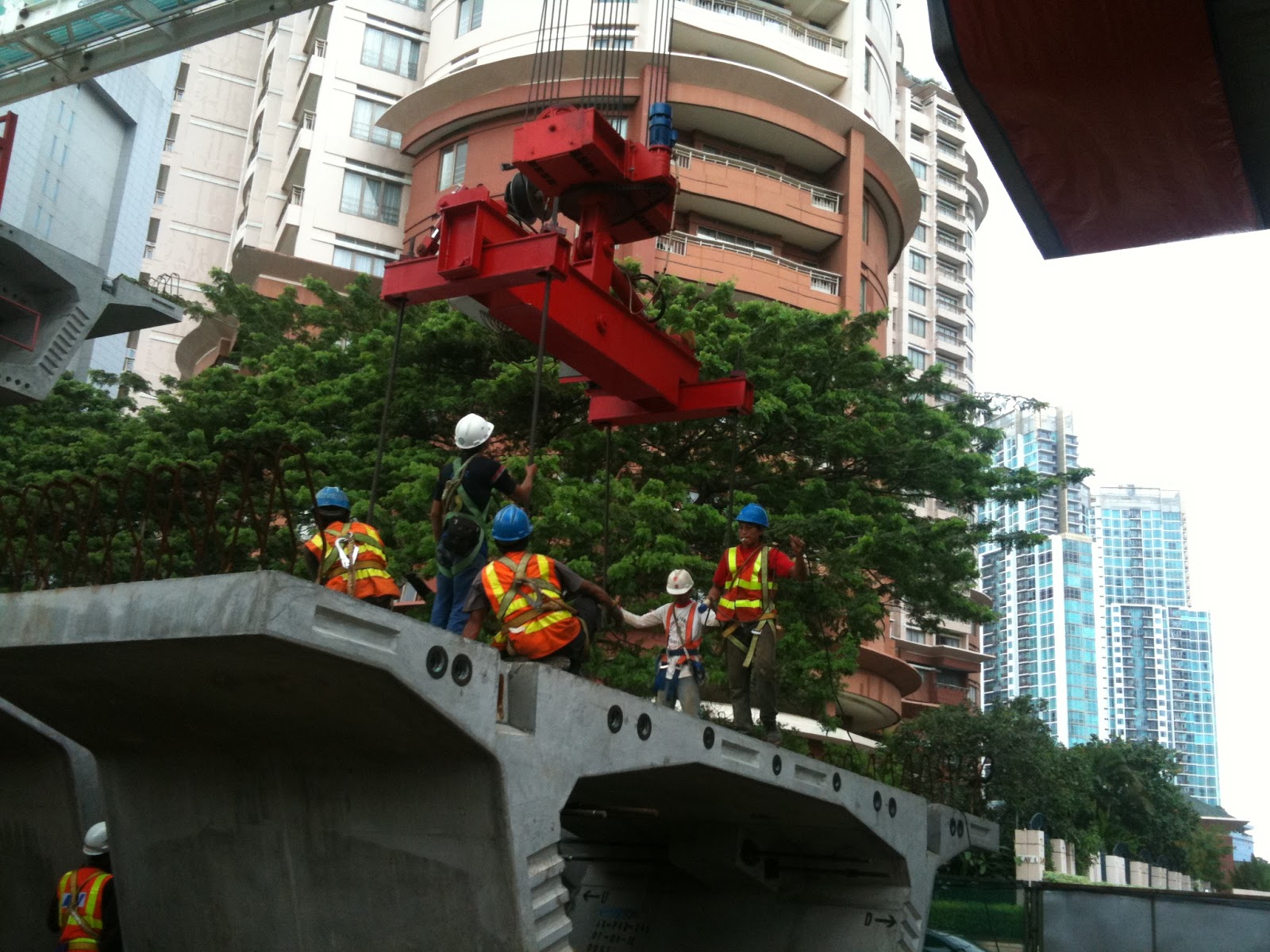 Ilmu Sipil Indonesia: BOX GIRDER - ERECTION FIELD SEGMENT