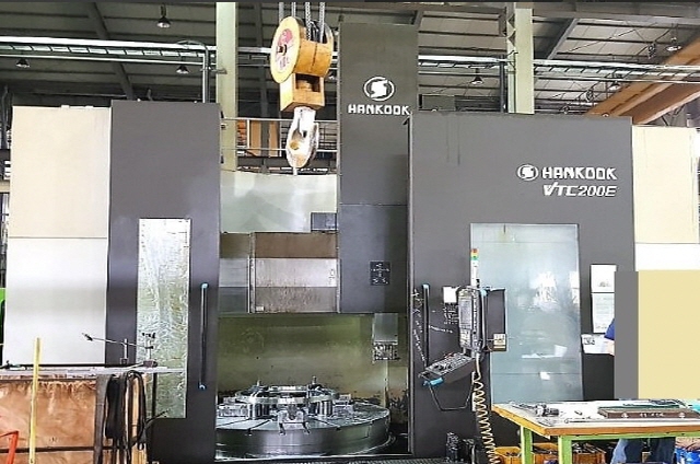 Global Machine USA: CNC HNK VTC-200E VTL