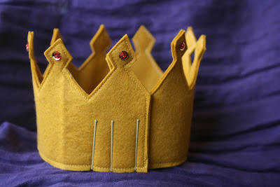 How I made felt crowns