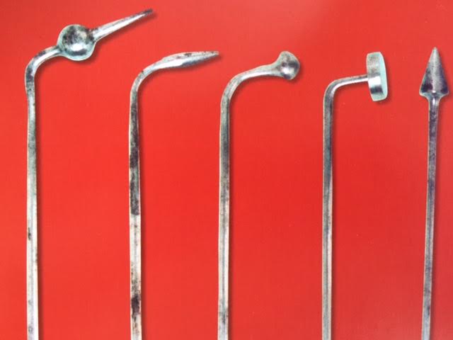 Un dermatólogo en el museo : Cauterios