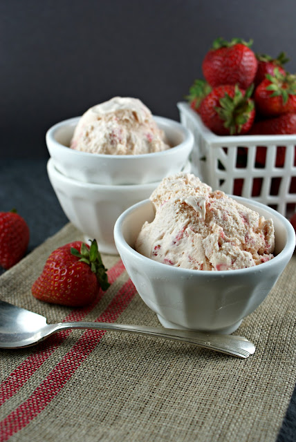 Authentic Suburban Gourmet: Strawberry Balsamic Ice Cream