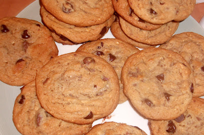 Confections of a Readoholic Mom: Chocolate Malt Cookies