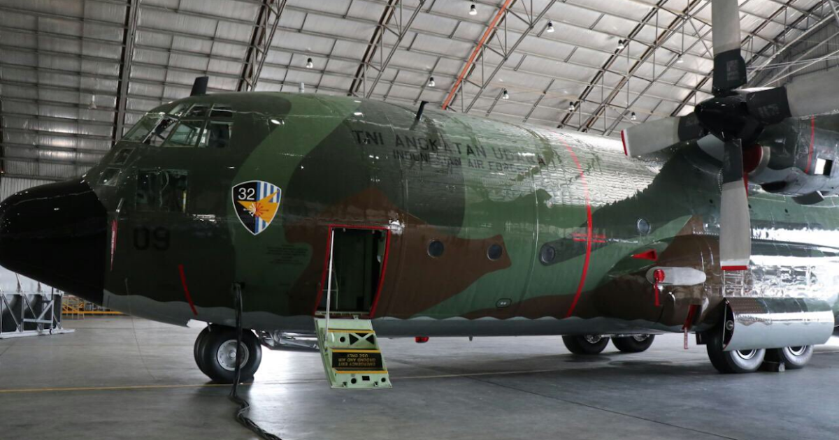 DEFENSE STUDIES: Kasau Kunjungi Upgrade Hercules A-1309 di AIROD