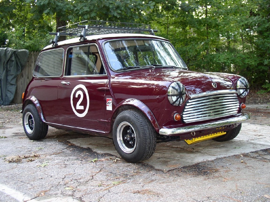 Classic Car: Mini Cooper Classic Racing