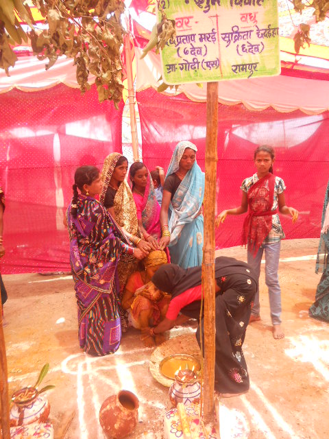 GONDMAHASABHA: GOND SAMAJ ME SAMUHIK SAMAJIK VIVAH
