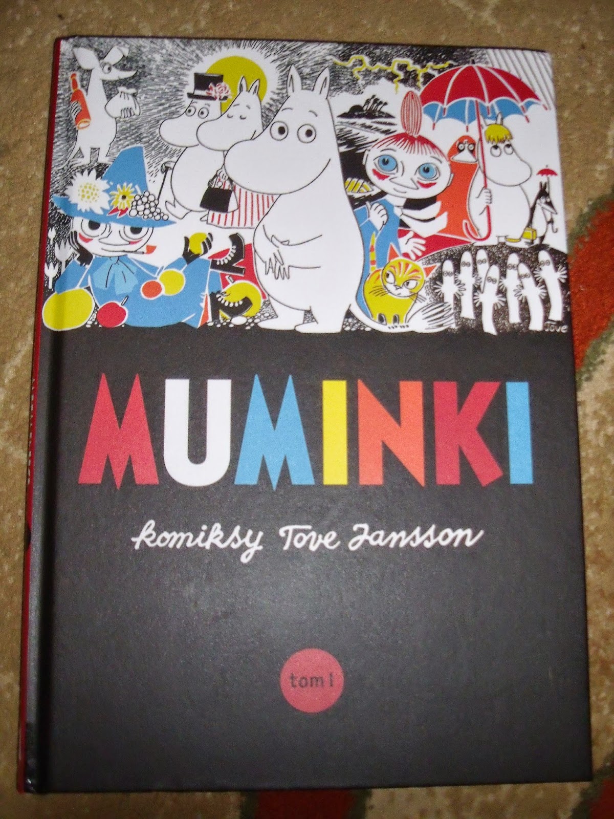 Cynamonowa bibliotekara: "Muminki" komiksowe