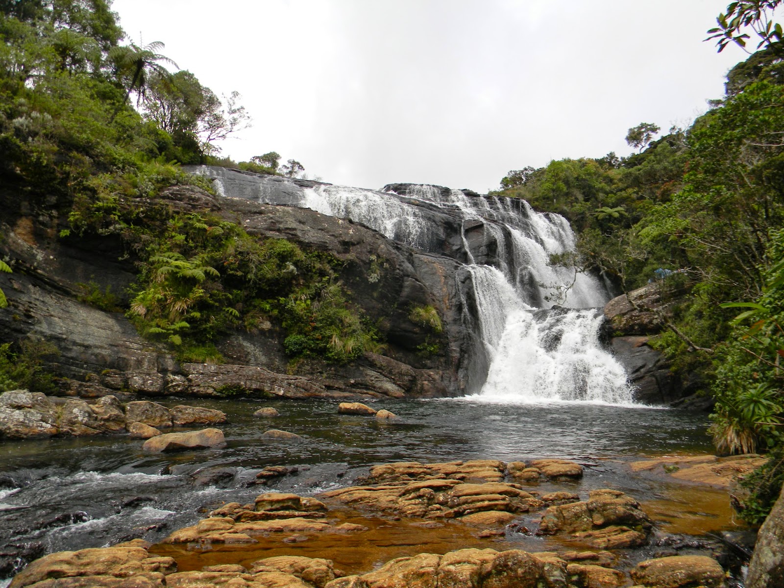 Safari Sri Lanka: Baker's Falls - Sri Lanka