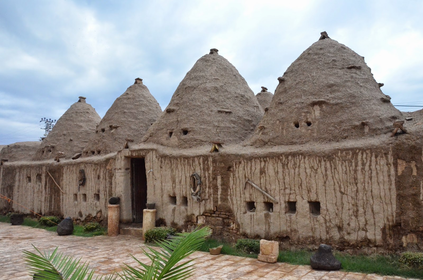 Suitcase and World: The Beehive Homes of Harran.