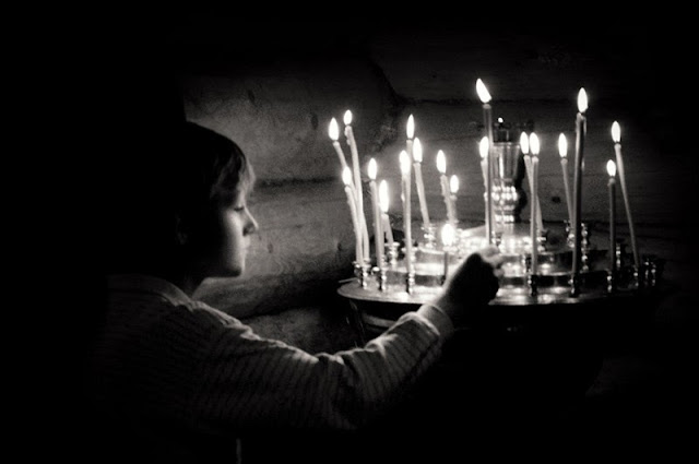 Krishterimi Ortodoks ne Rusi ne foto bardh e zi