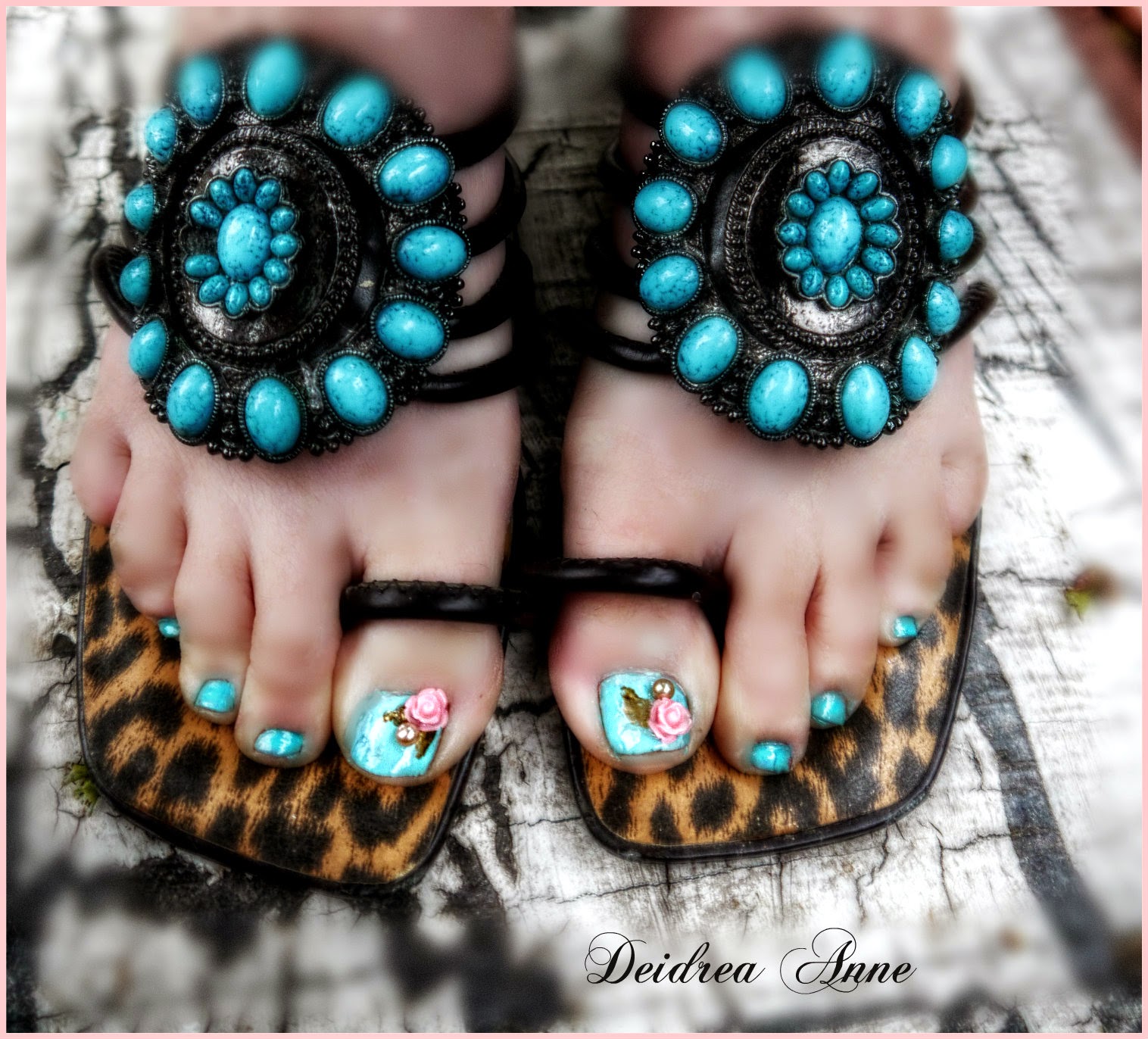 Suzy Homefaker: Turquoise Toes