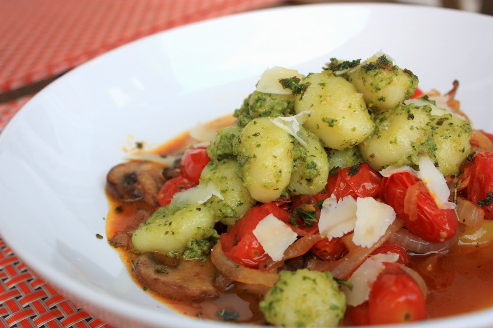 vorace.: Flavorful Gnocchi and Veggie Ragout