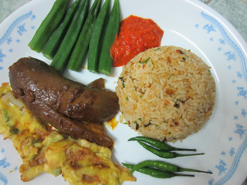 Monie's Life: cucur ikan bunga air