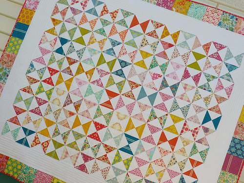 Red Pepper Quilts: Remember the Hour Glass Quilt?