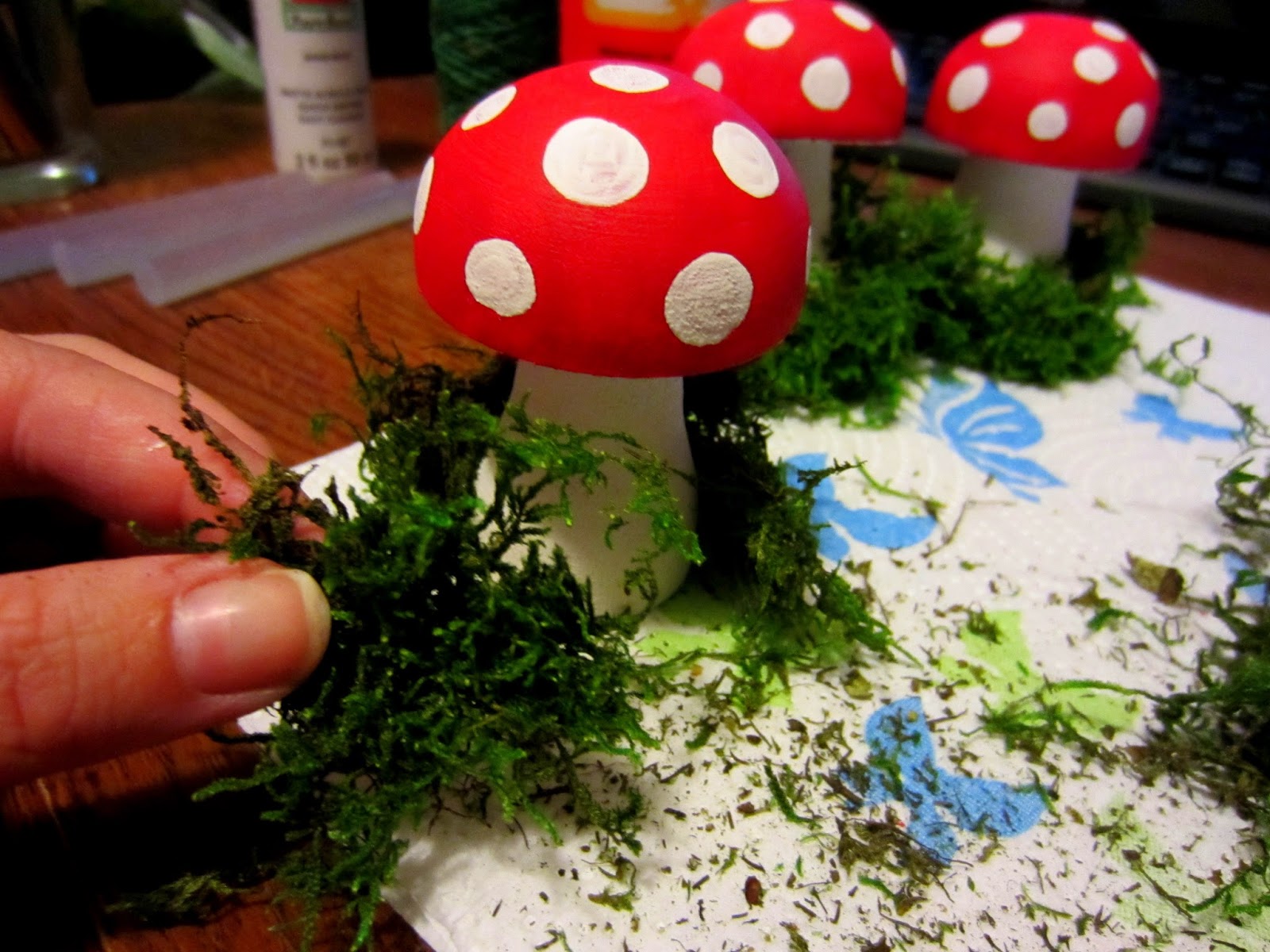 Captain & Rosemary: Funky Mushroom Christmas Ornament Tutorial!