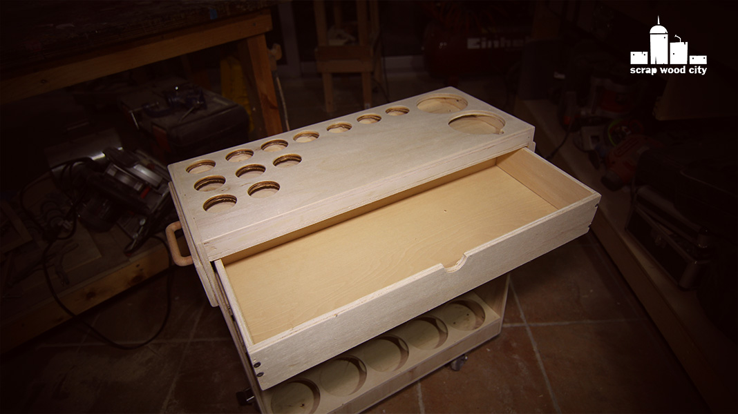 scrap wood city: How to make a DIY painter's rolling cart