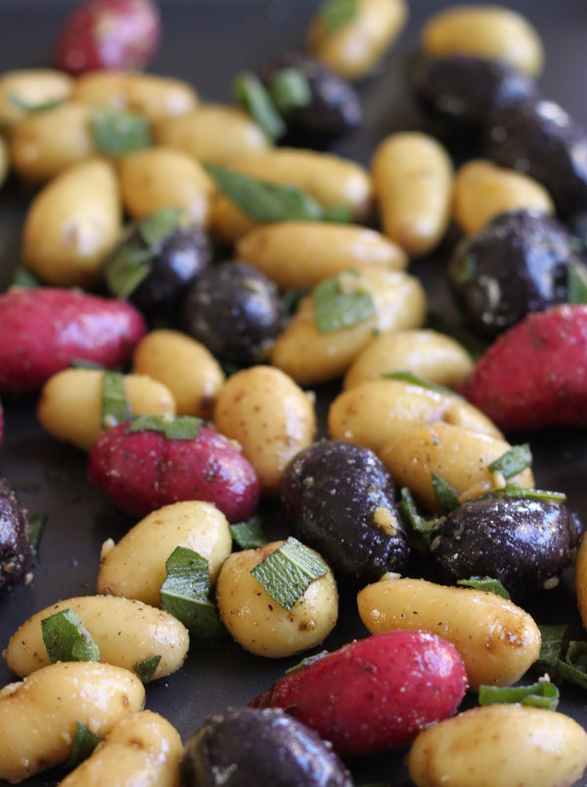 The Cilantropist: Herb Roasted Fingerling Potatoes