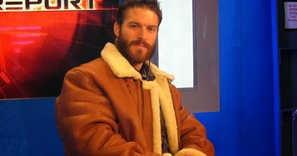 kenneth in the (212): Lights, Cameraman, Action