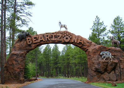 Desert Dabbler: Bearizona -- A Wild, Wild Place