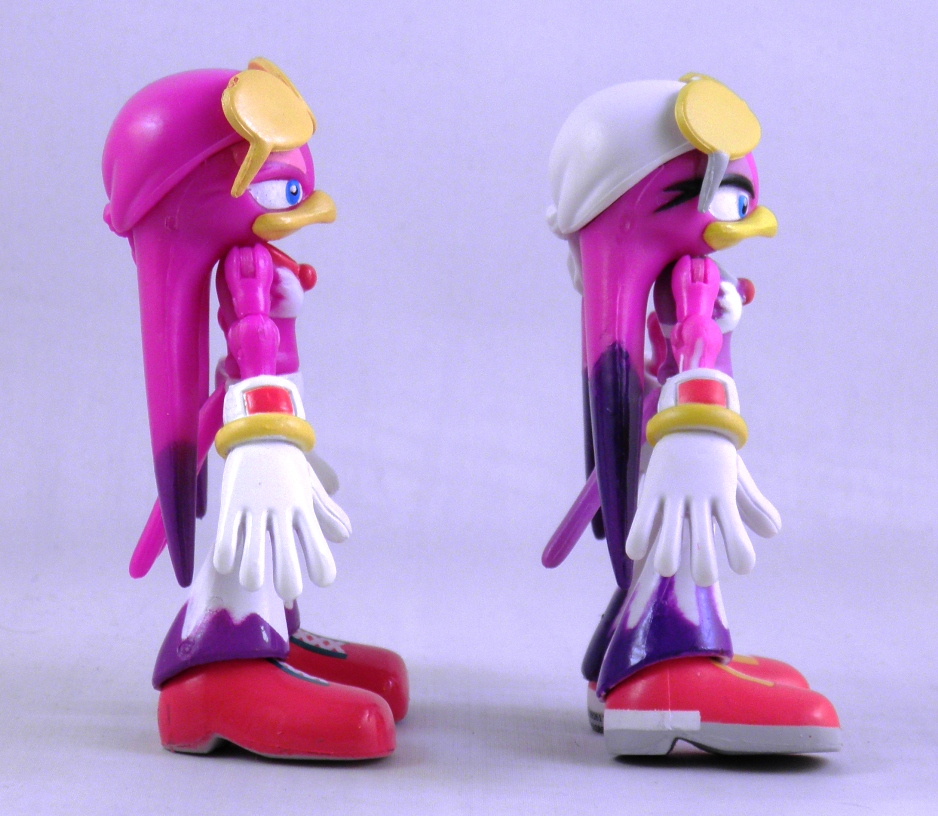She's Fantastic: Sonic Free-Riders WAVE THE SWALLOW - Variant!