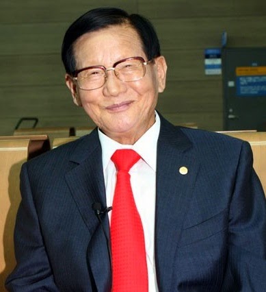 What a wonderful world!: Chair man 'Lee Man Hee' who signed up the ...