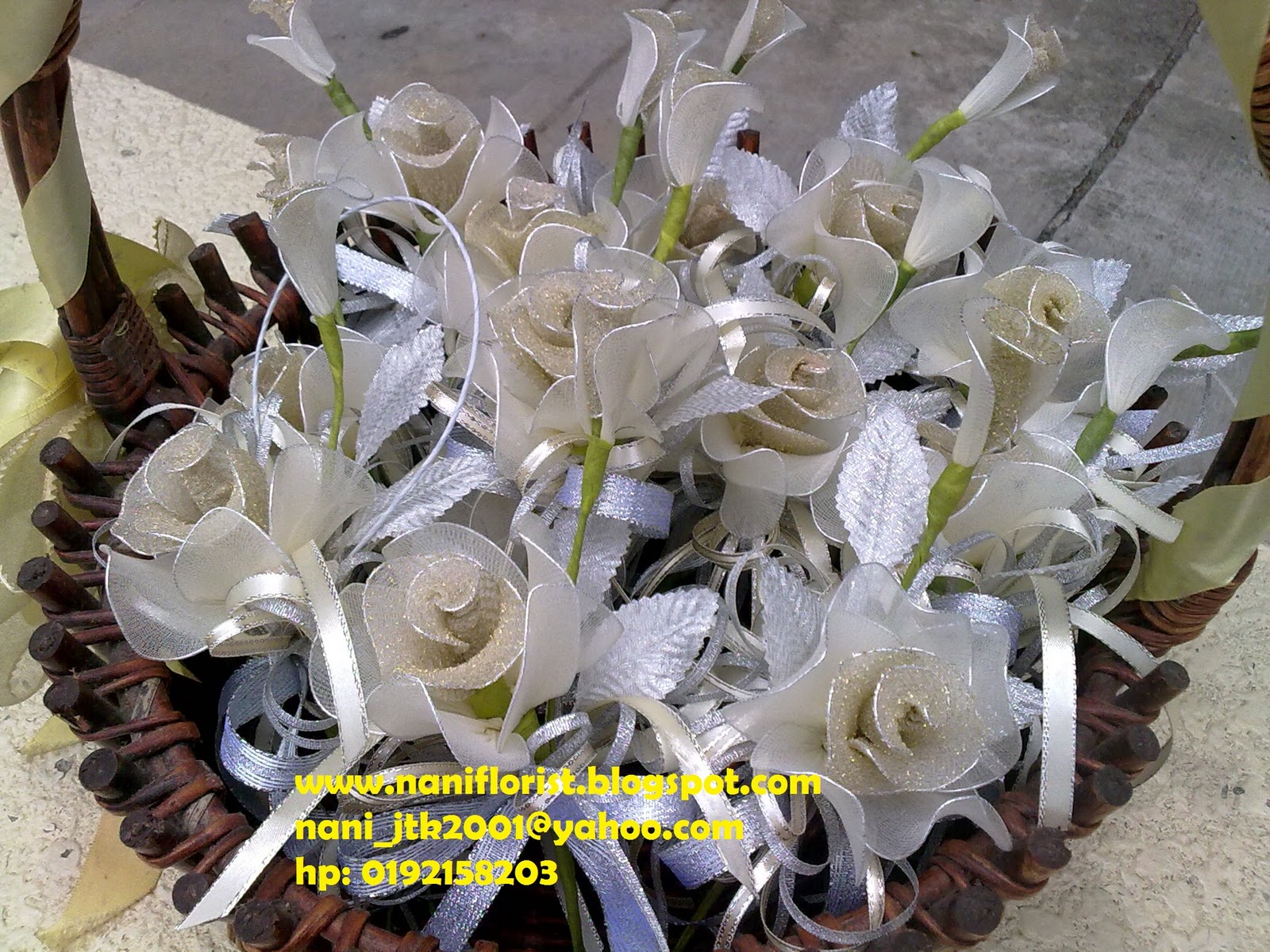 Nani Florist: BUNGA PAHAR GANTUNG VIP DAN BUNGA PAHAR PELAMIN