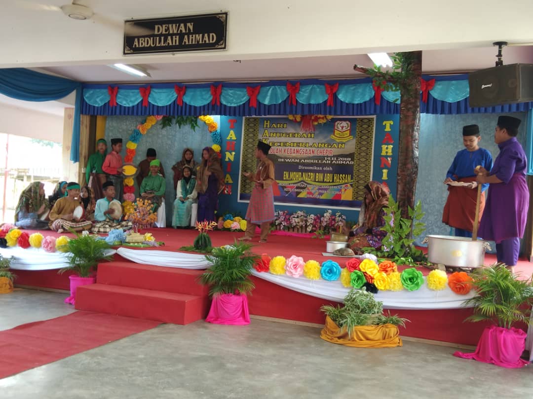 Puisidra Muzikal Lagenda Mahsuri - Duniaku Nasa2k