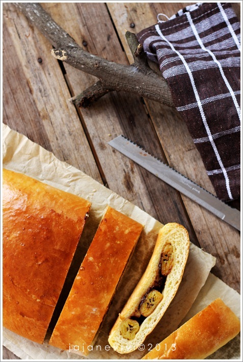 SODAAMNYA: ROTI ISI PISANG