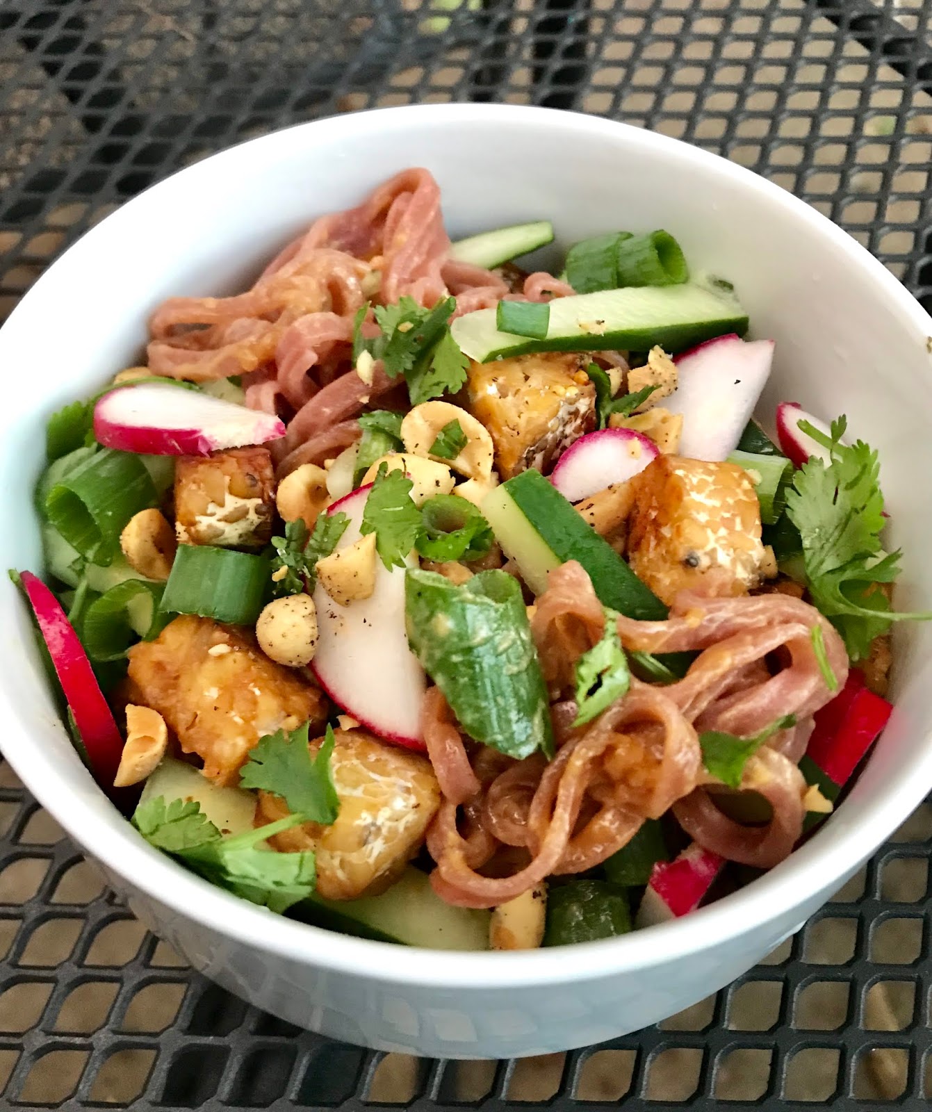 Vegan Crunk: Explore Cuisine: Red Rice Pad Thai