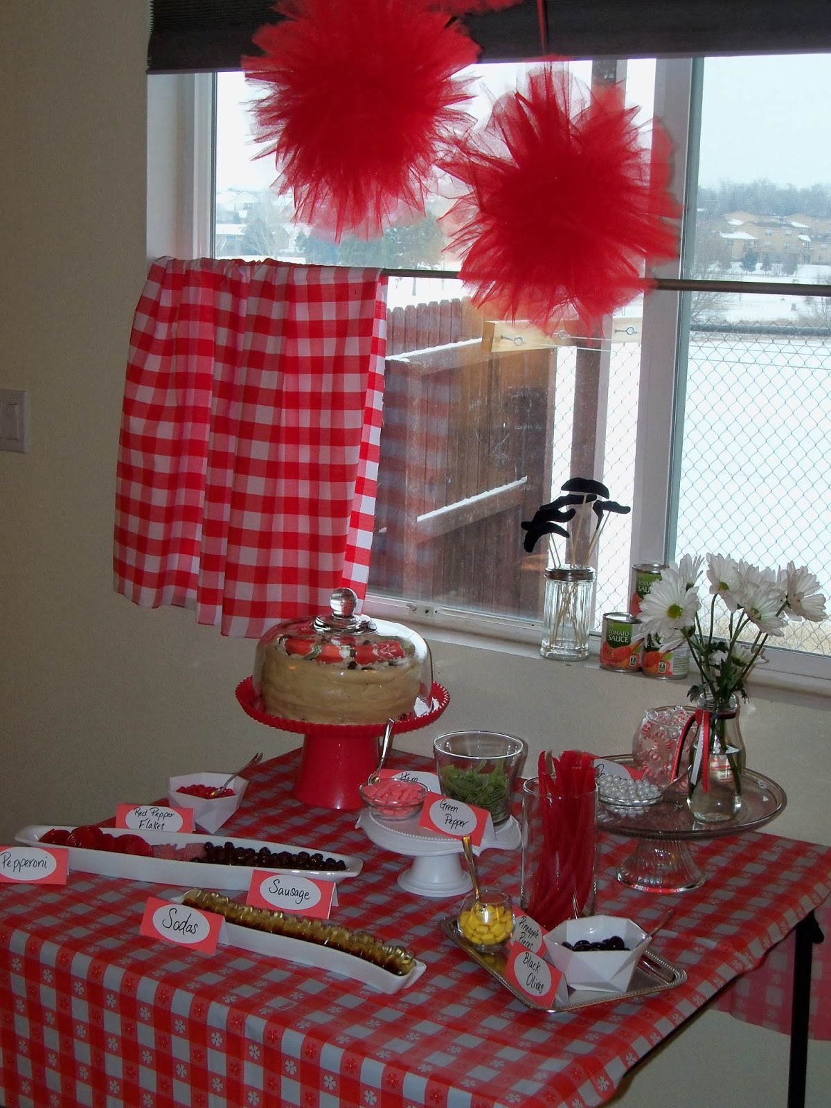 Clare's Contemplations: Pizza Parlor Birthday Party