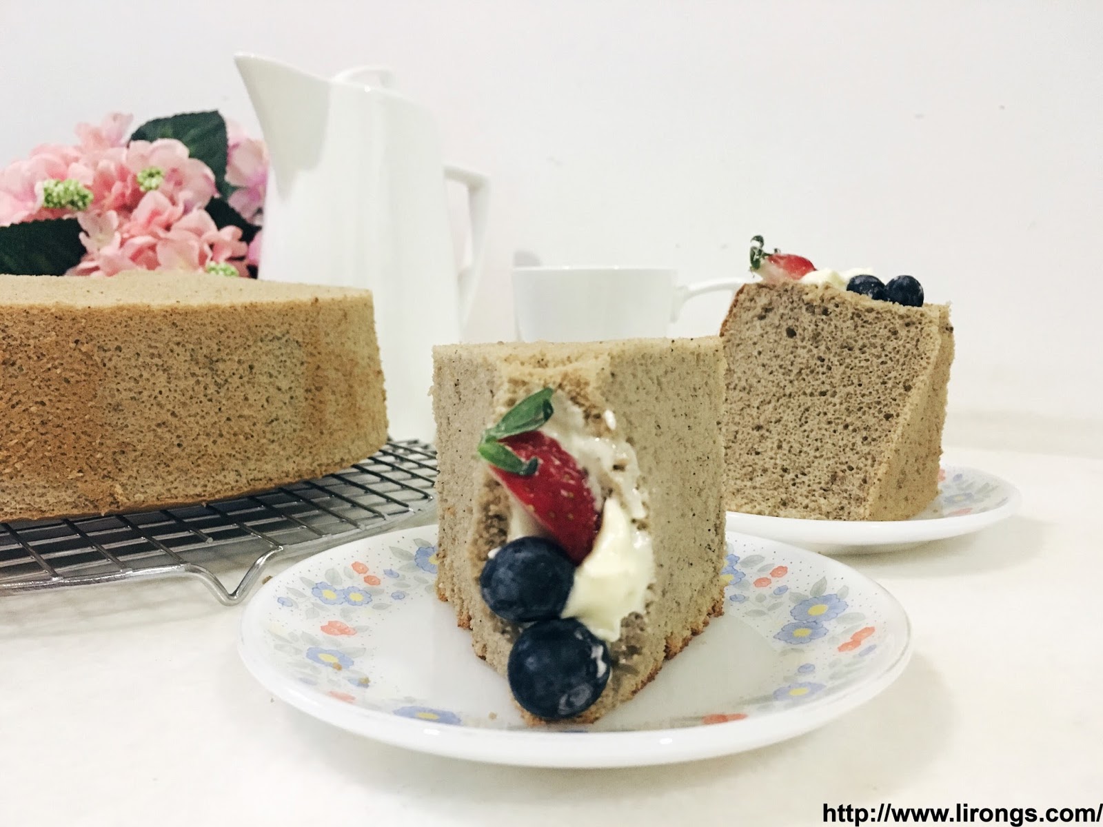 Lirong | A singapore food and lifestyle blog: Recipe: Chiffon Sandwiches