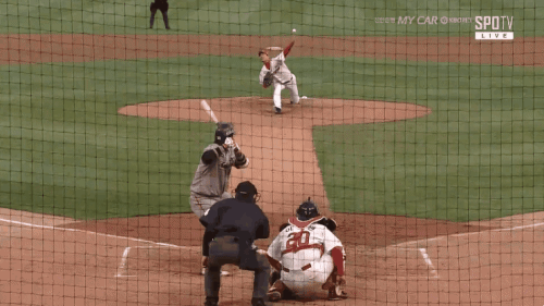 Pgr21 - [스포츠] KBO 역사에 남을 삼진콜.gif