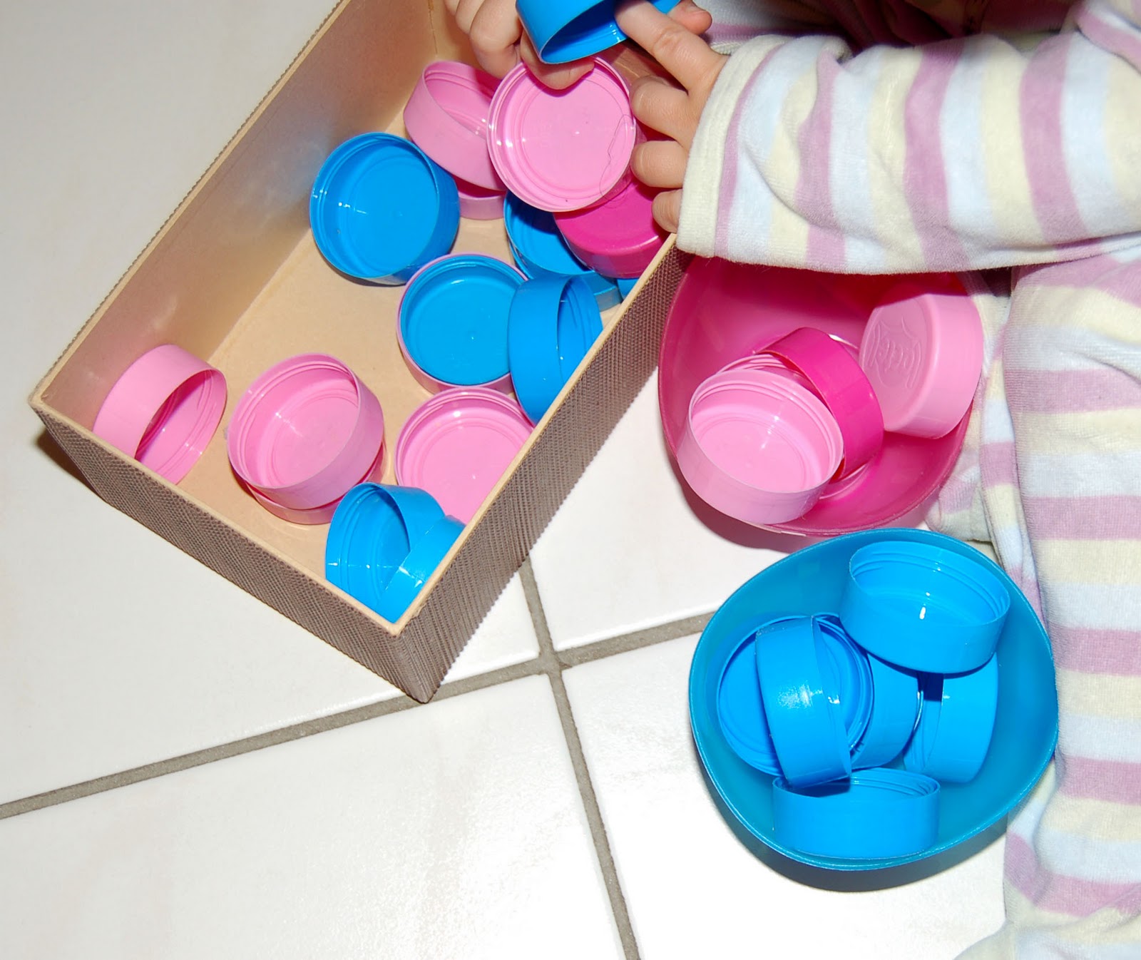 Trois dans le petit nid: Activités pour Quentin (18 mois) 1/3