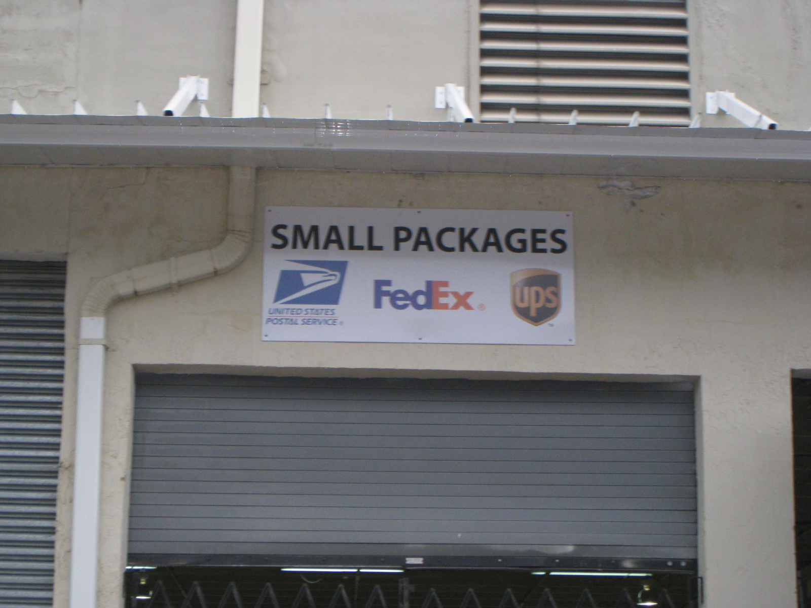 Top Class Signs and Printing's Blog: Custom Warehouse Signs for Pas Cargo