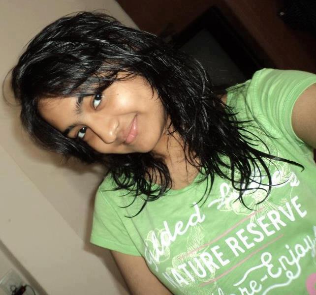 Bangladeshi Meyeder Modern Pose ((((: Sundori Bangladeshi School Meye