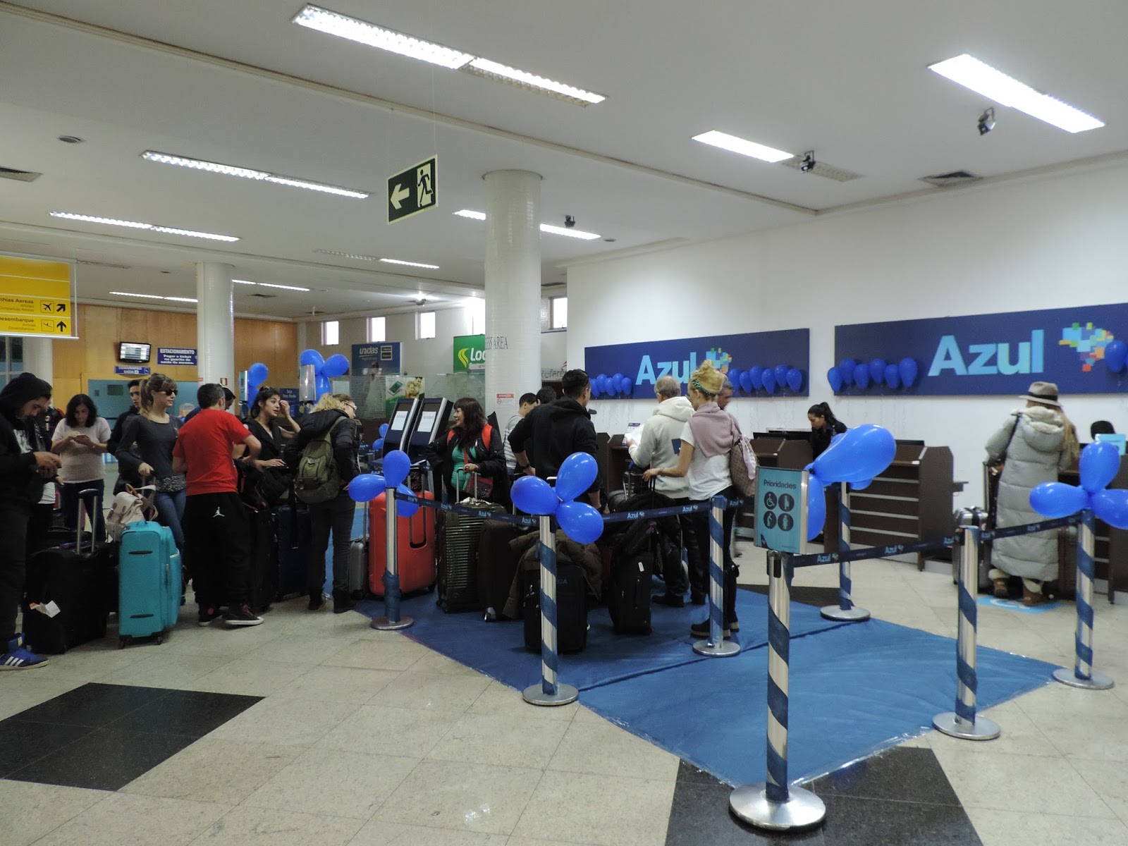 Torre Maringá: AZUL LINHAS AÉREAS COMPLETA 8 ANOS EM MARINGÁ